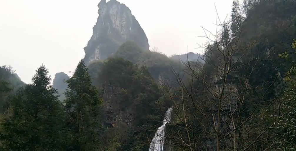 Hunan Baojing Canyon Scenic Area, the cliffs are thousands of meters ...
