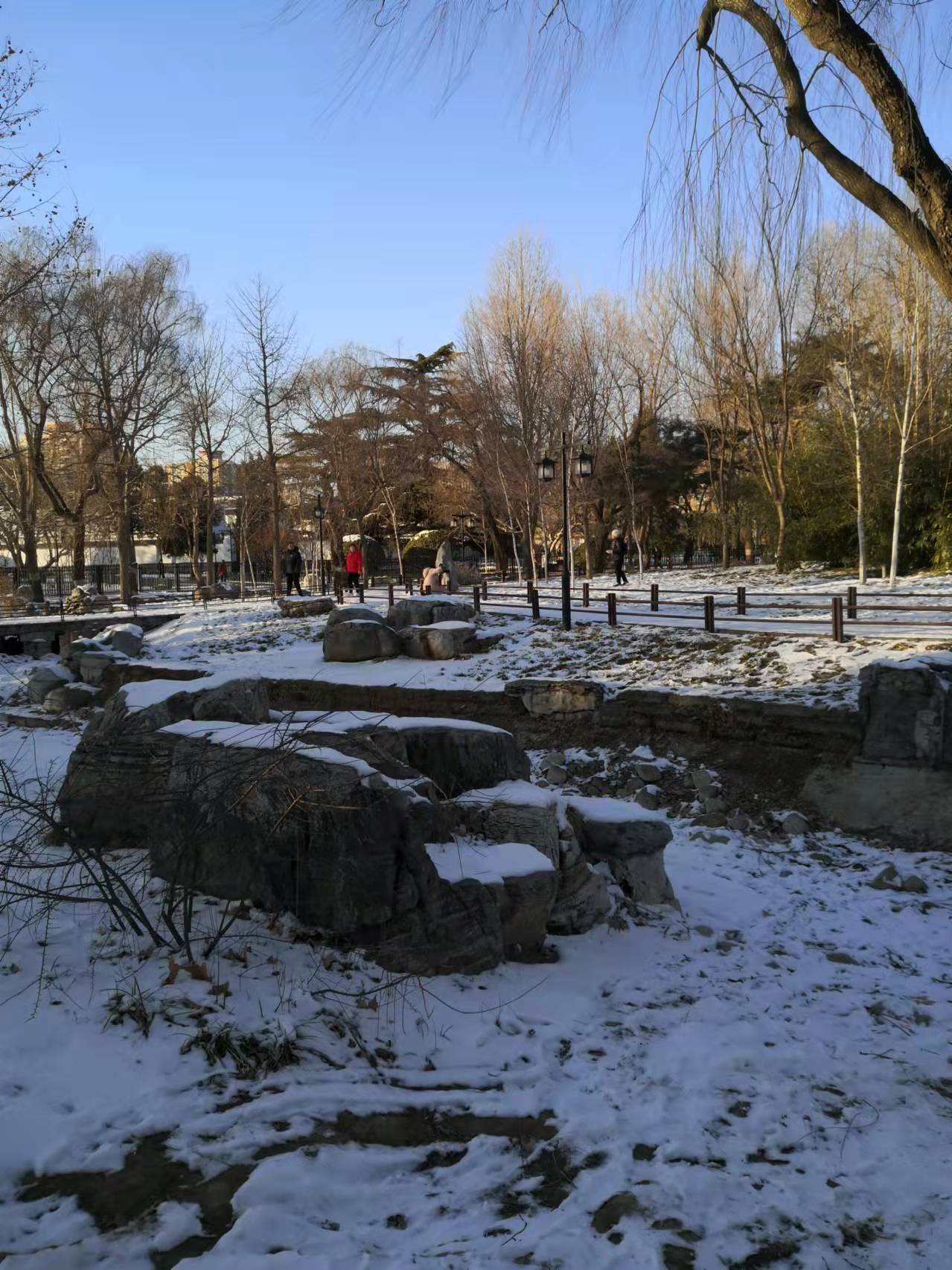 Past Present Future (Ten Poems) Beijing Zhang Xingui - iNEWS