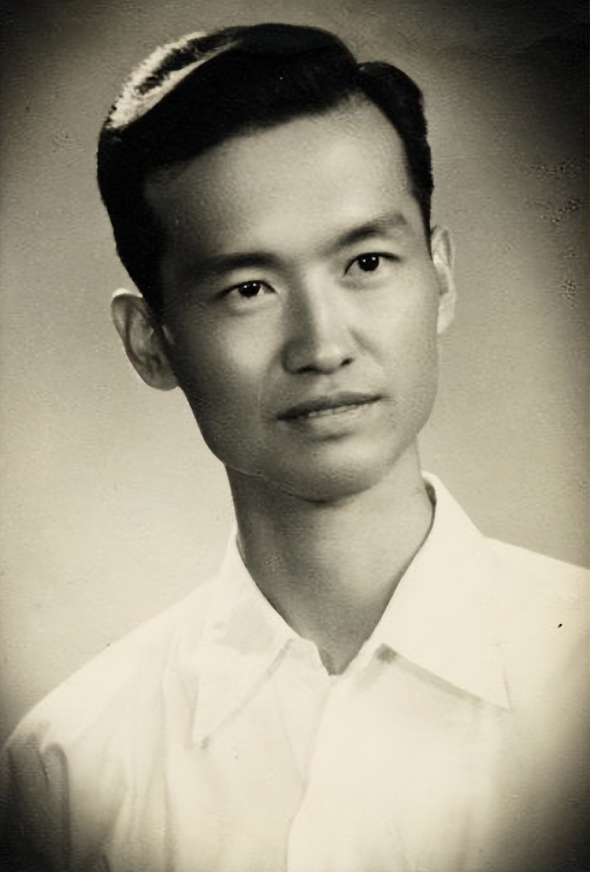 He is the staff of the National Army Major. After being arrested, he ...