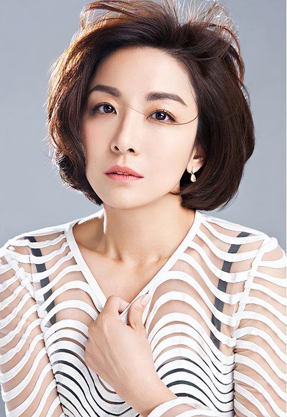 Jiang Zuping: The natural beauty is in the bones, and there are rumors ...