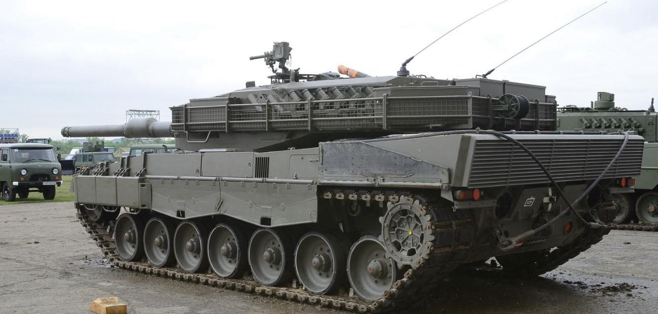 How strong is the German Leopard 2 main battle tank? A model among ...