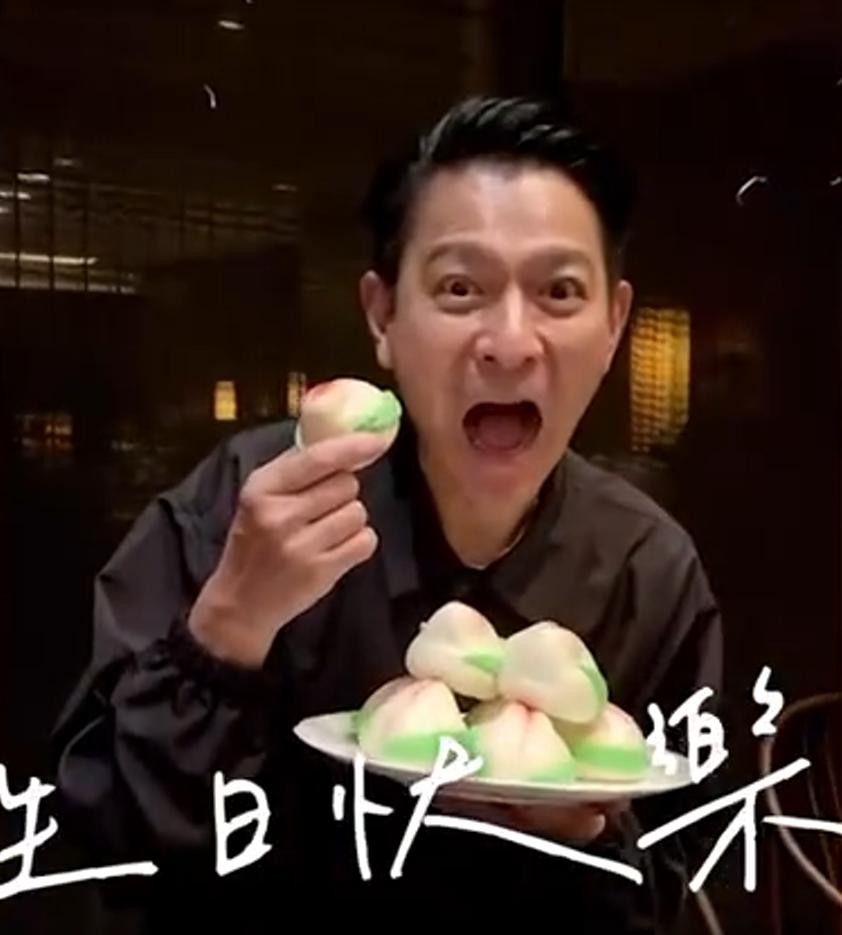 Andy Lau celebrates his 61st birthday!The hair is black and shiny and ...