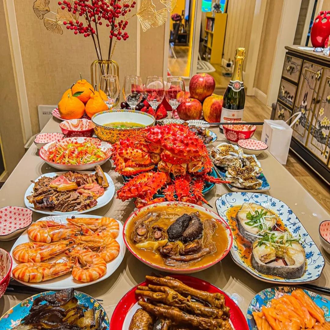 Let's take a look at the finale of the New Year's Eve dinner!8 hard ...