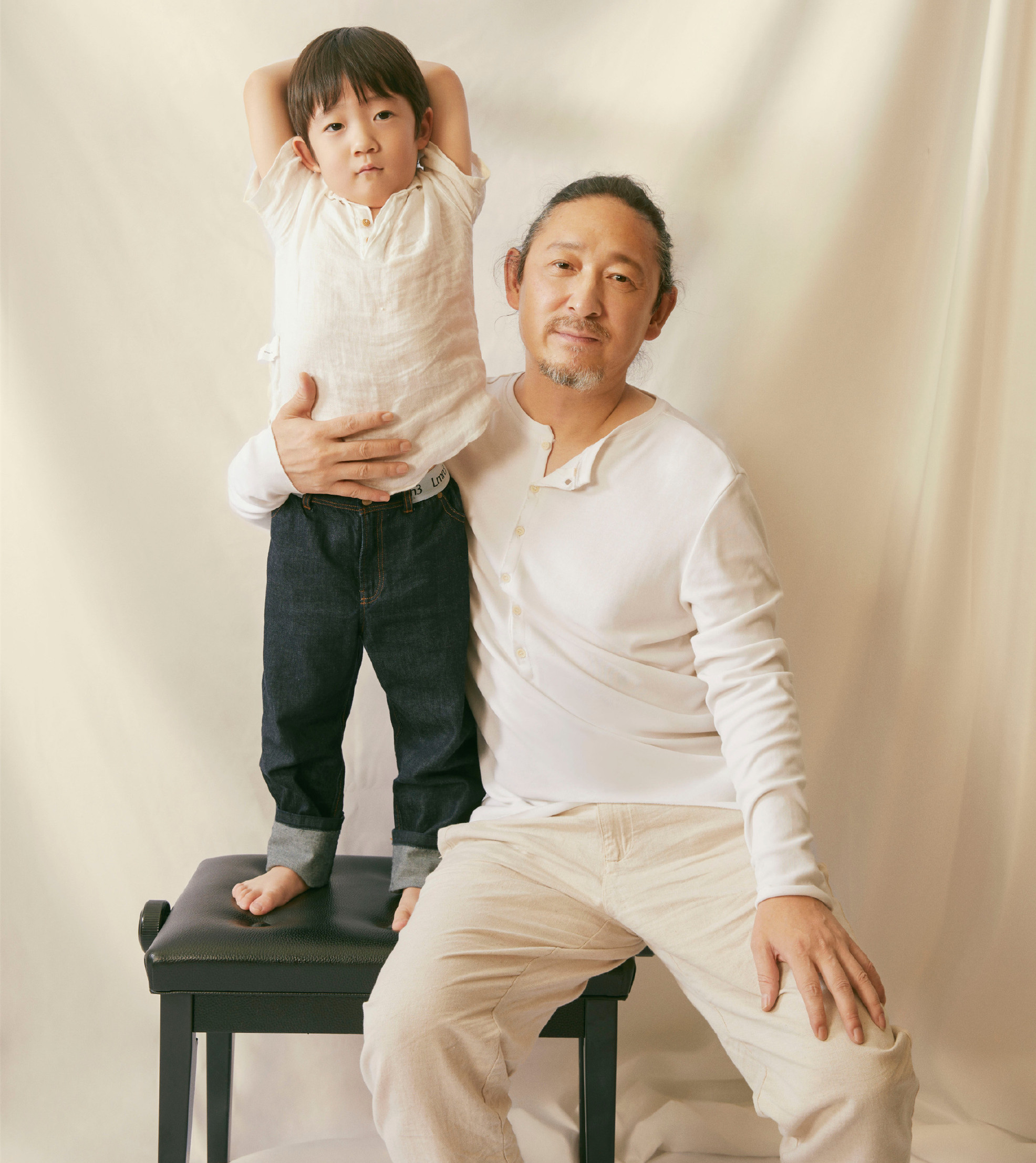 The 54-year-old Sambo family appeared on the cover of a magazine ...