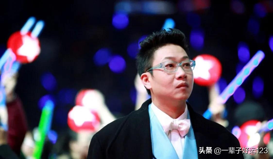 Lin Hai, who is over 50 years old, and his two wives are in the same ...