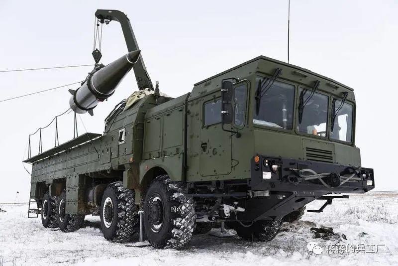 俄軍伊斯坎德爾-M飛彈誘餌彈現出真身，犧牲自己提高飛彈突防概率 - 資訊咖