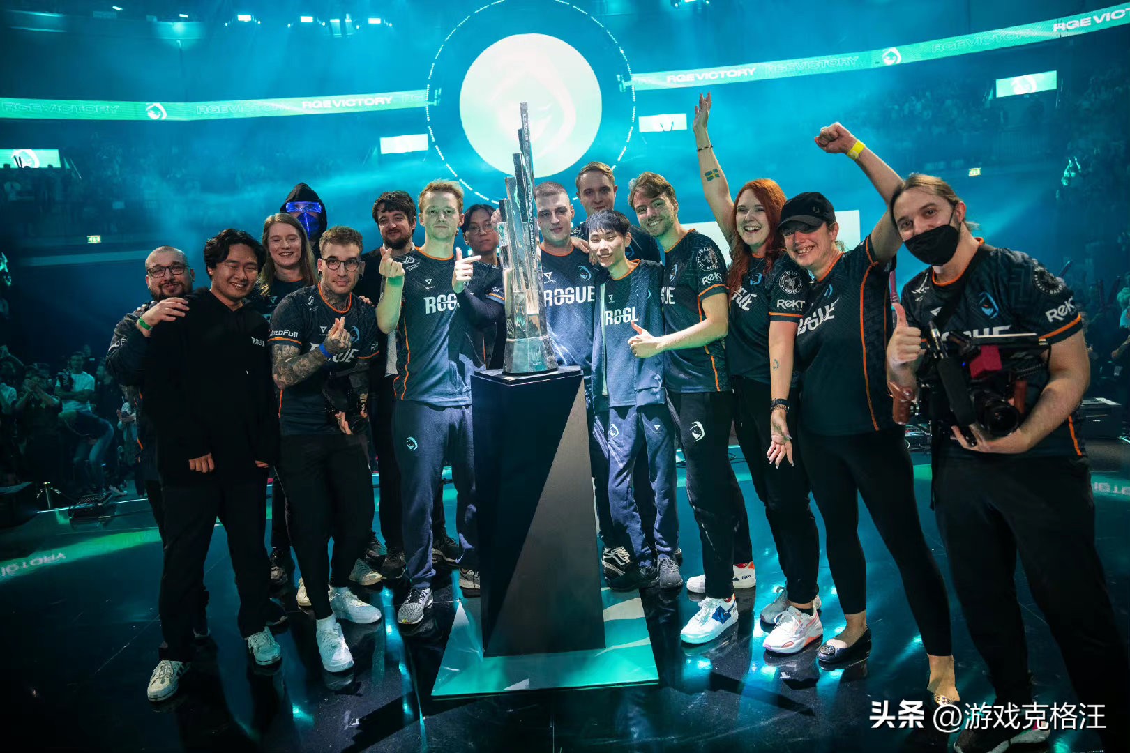 The S12 lottery group was released, EDG, T1, C9 dreamed of returning to S7 in the same group ...