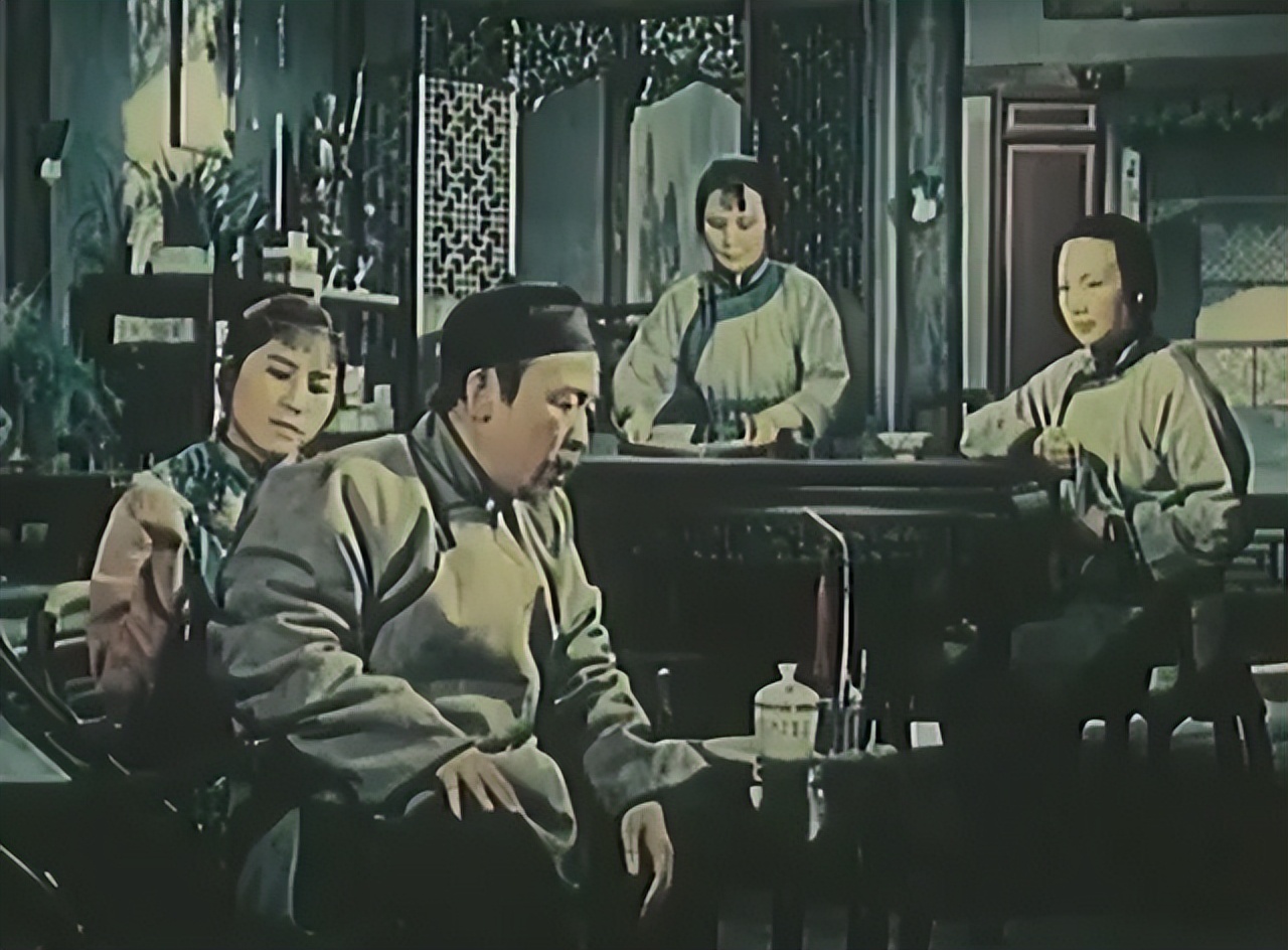 Lu Xun's "Blessing": Awakened intellectuals can't help Xianglin's wife survive the calamity, but ...