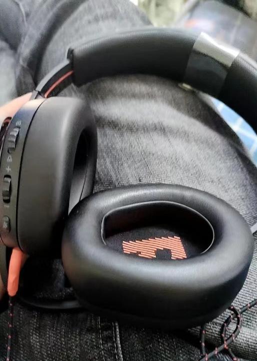 Introducing "sound" earphones to dominate the game, JBL understands ...