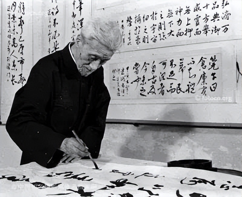 The modern version of "Wang Xizhi"!Half my life has been devoted to ...