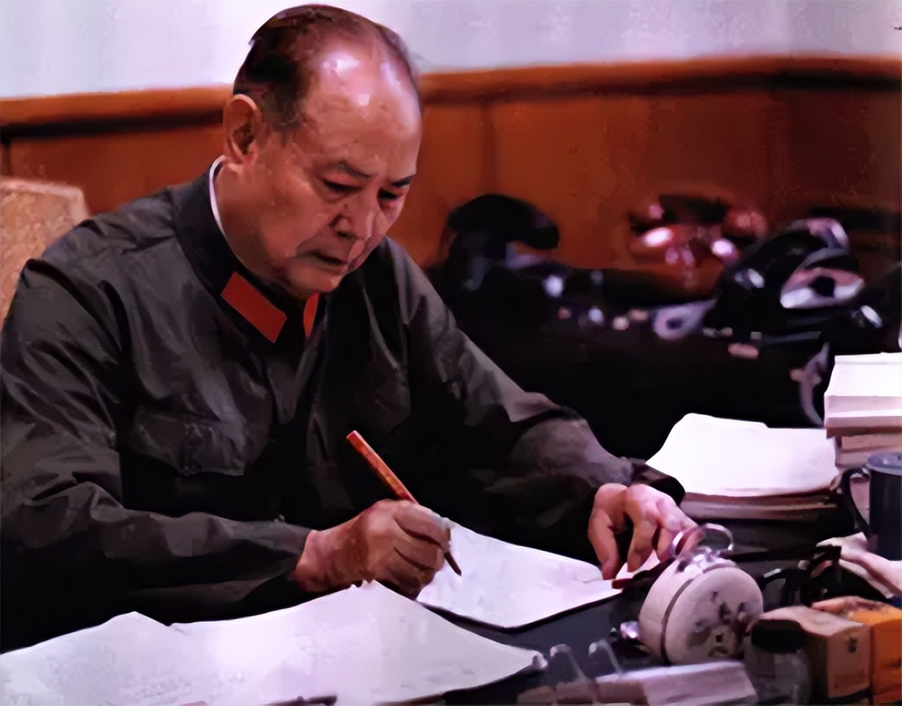 Gu Yue died suddenly in 2005. Before dying, she was short of breath ...