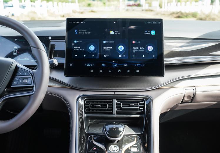 BYD really worked hard!Frigate 07 full series hybrid, 15.6 rotating ...