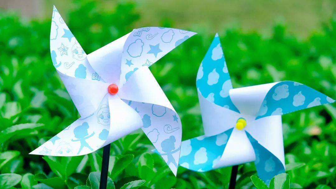 Windmill Fun Talk: The runner brings good luck, and the windmill brings ...