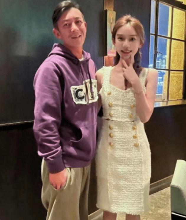 Edison Chen, 43, took an intimate photo with a young female internet ...