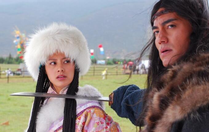 At the age of 23, he became famous because of Mengdan, and he played the father of Ye Hua. He is ...