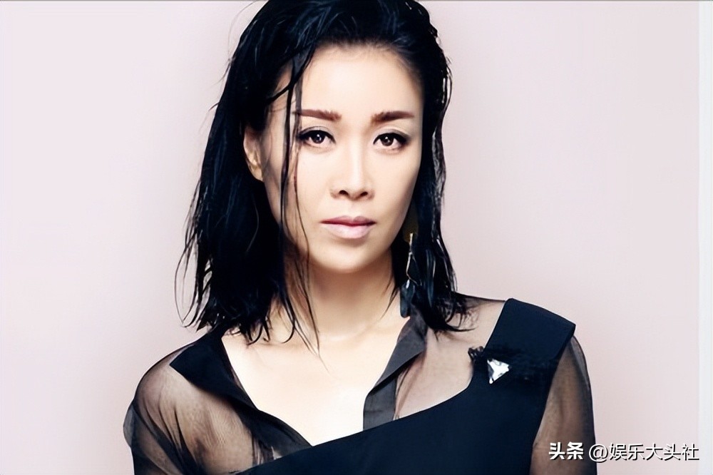 Na Ying lived with Gao Feng for 10 years, during which she gave birth ...