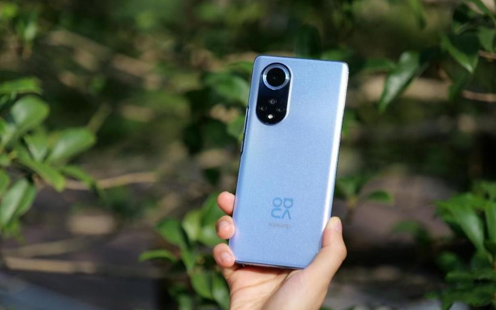 Huawei has launched a new machine! 100 million pixels + Harmony system ...