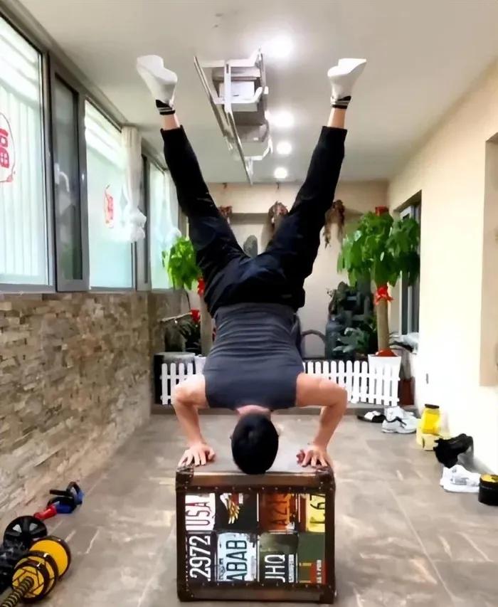 "Gazi" Xie Mengwei was mocked for imitating Liu Genghong. Netizens: You ...