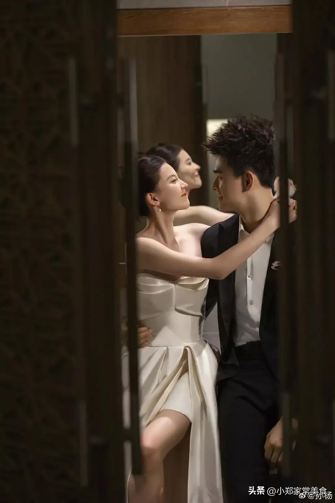 Famous sports swimmer Sun Yang and rhythmic gymnastics "goddess" Zhang ...