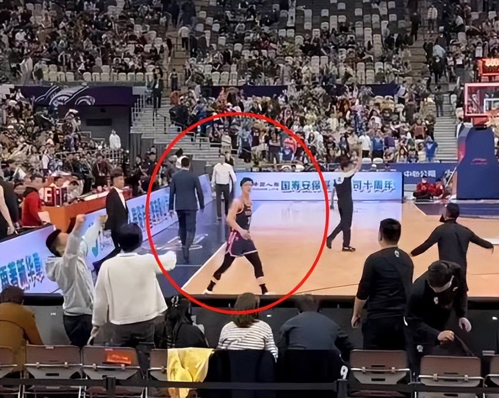 Zhu Fangyu hit back at Shanghai fans, Hu Mingxuan was scolded, causing ...