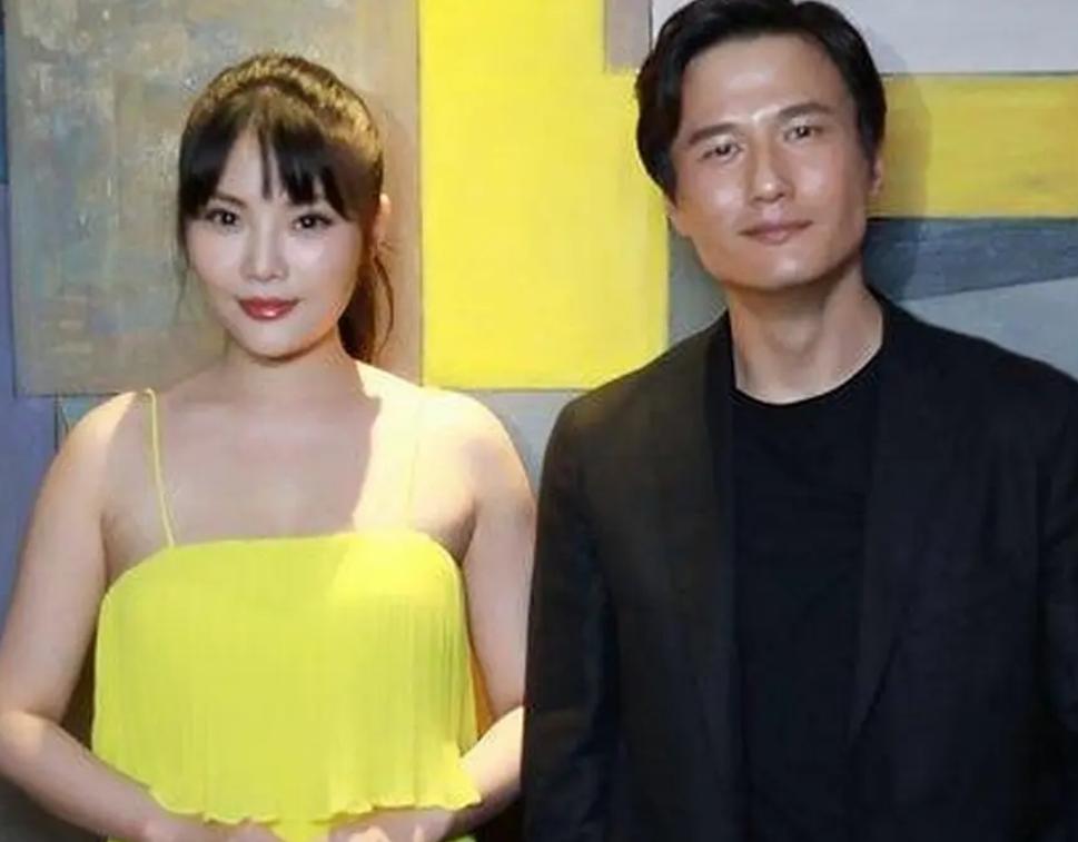 47-year-old Hong Kong star Yin Ziwei lives in the mainland!Eating steak ...
