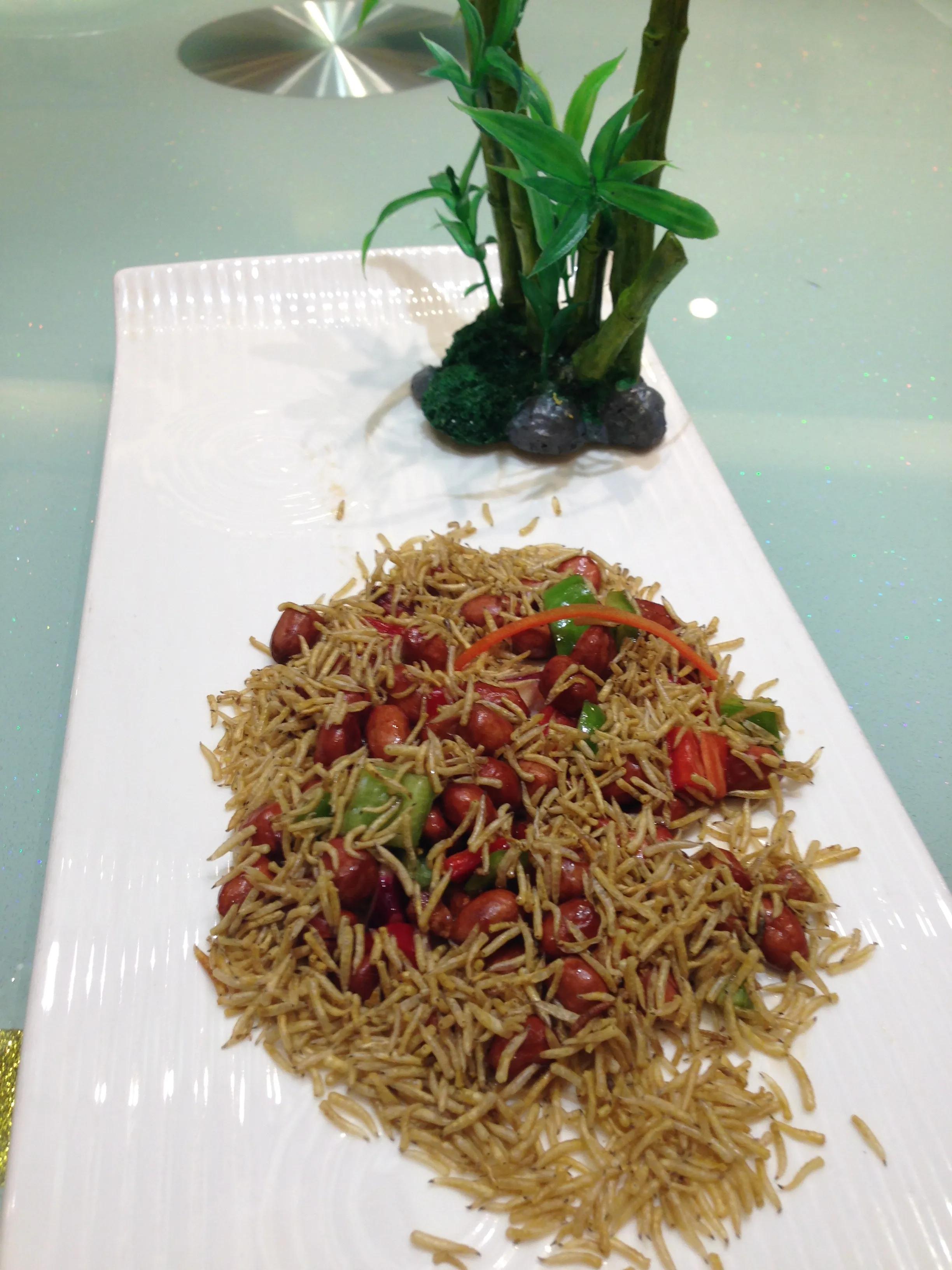 Let you see the hospitality dishes of Wangzepu Insect Town: Fly Maggot ...