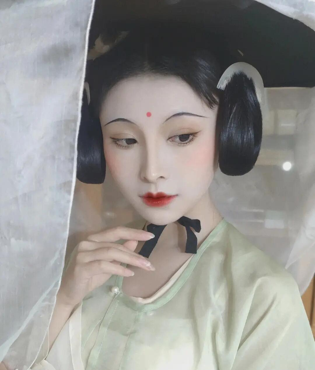 Hanfu makeup makes beauty out of the circle, classical and stunning ...