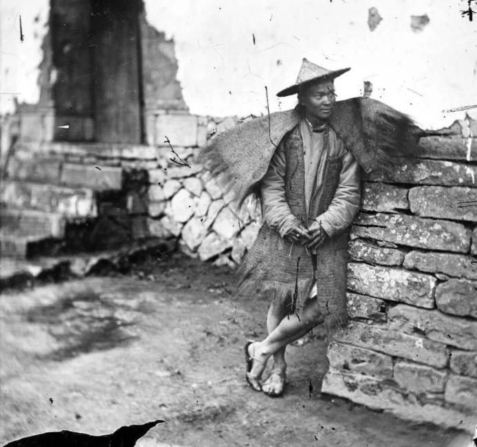 In the old society, it was always popular that "car and boat shops ...