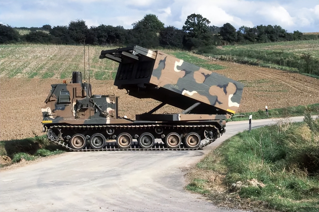 British M270 rocket launcher delivered to the battlefield, Ukraine: Can ...