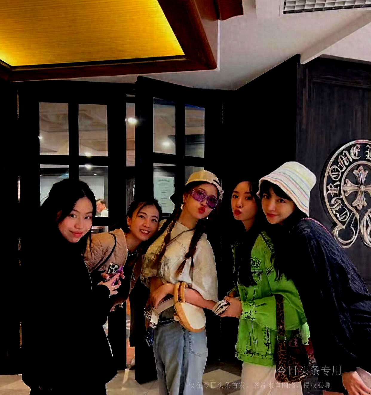 Yu Shuxin, a 40-billion-dollar daughter, took a photo with Liu ...