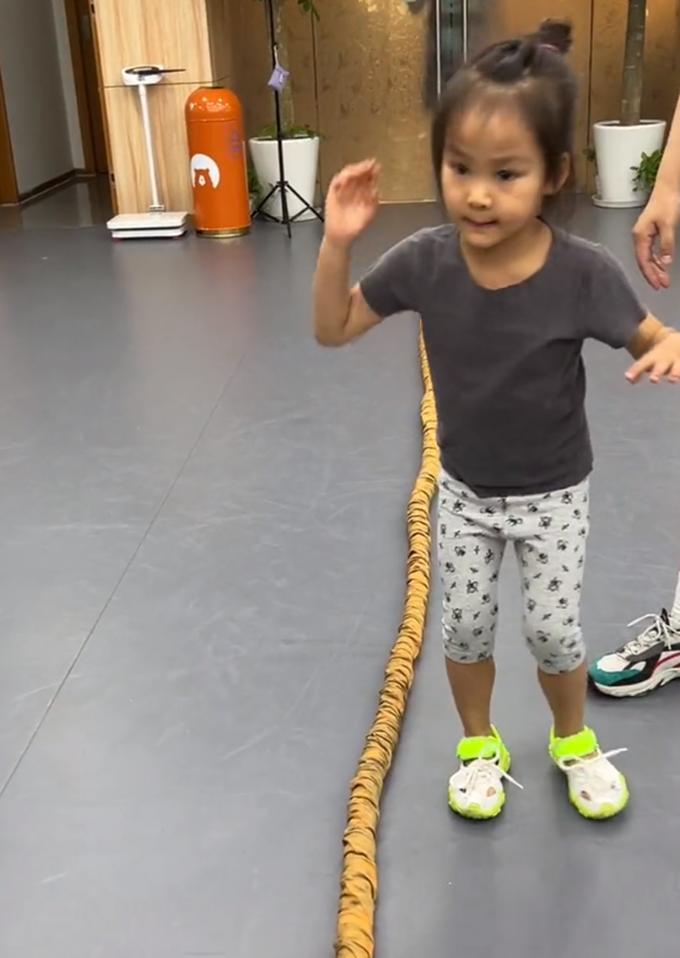 51-year-old Hong Kong star Ding Zijun settled in Shanghai, married a ...