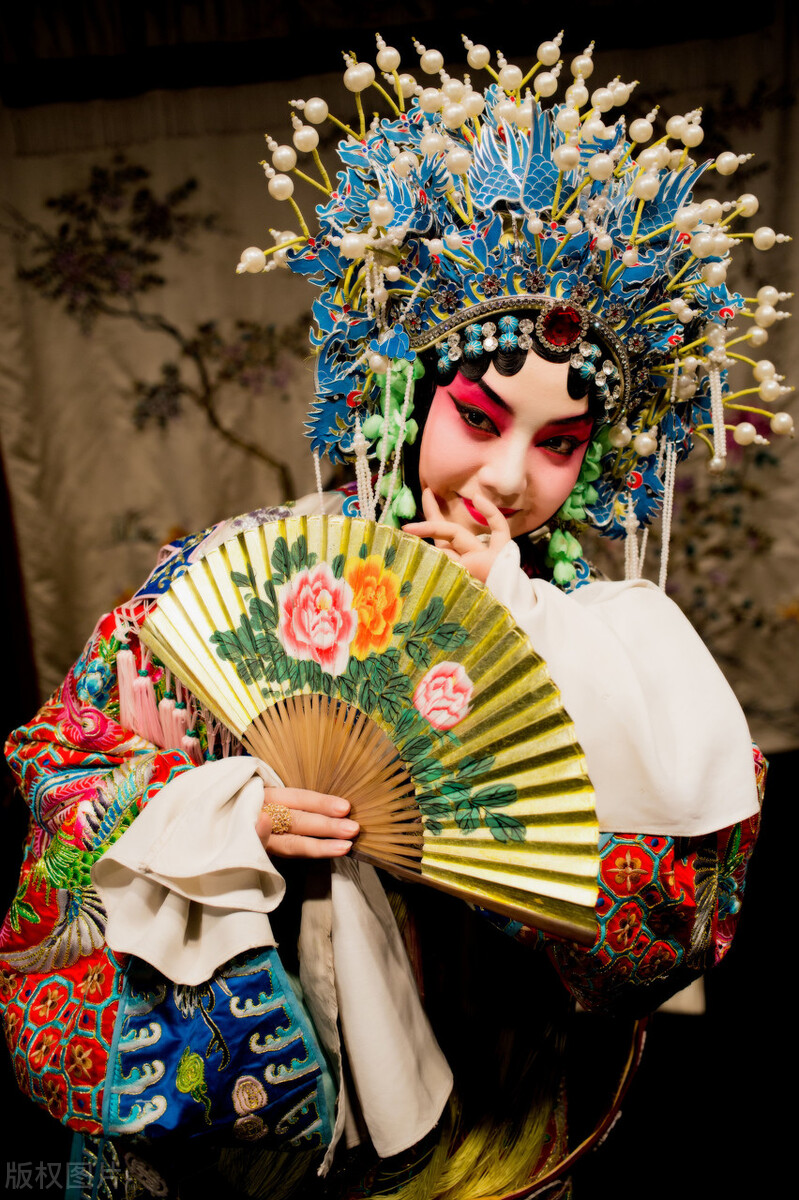 Is "cyan" in ancient China black?blue?green? - iNEWS