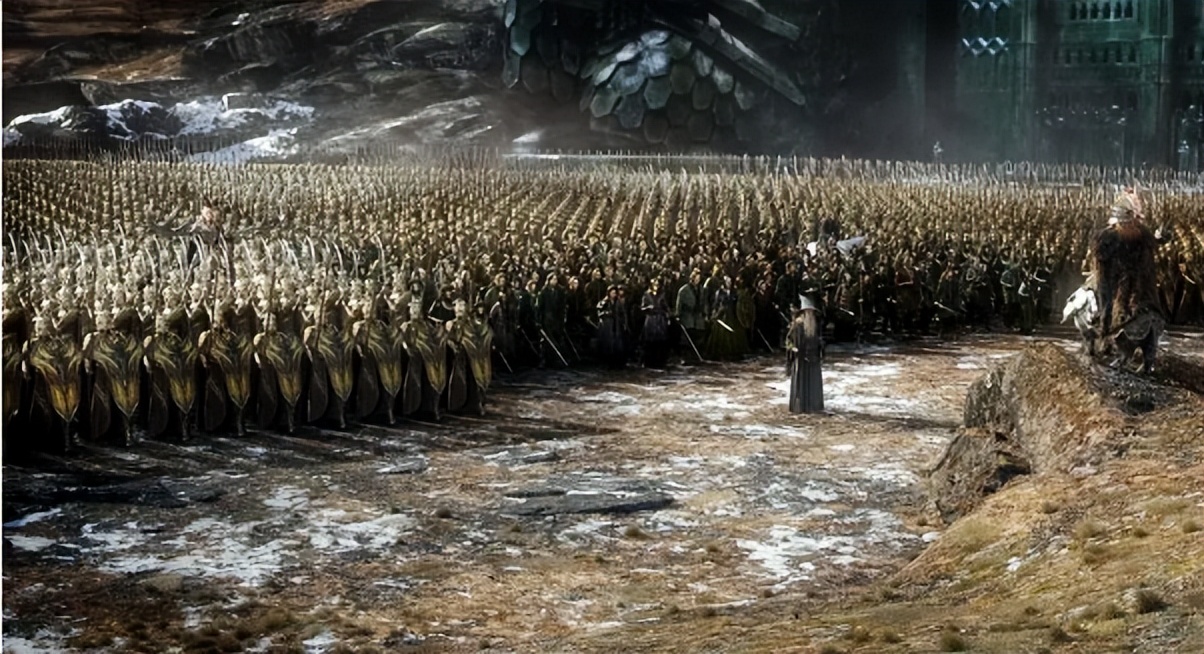 The Narrative Structure and Film Aesthetics of The Hobbit: The Battle ...