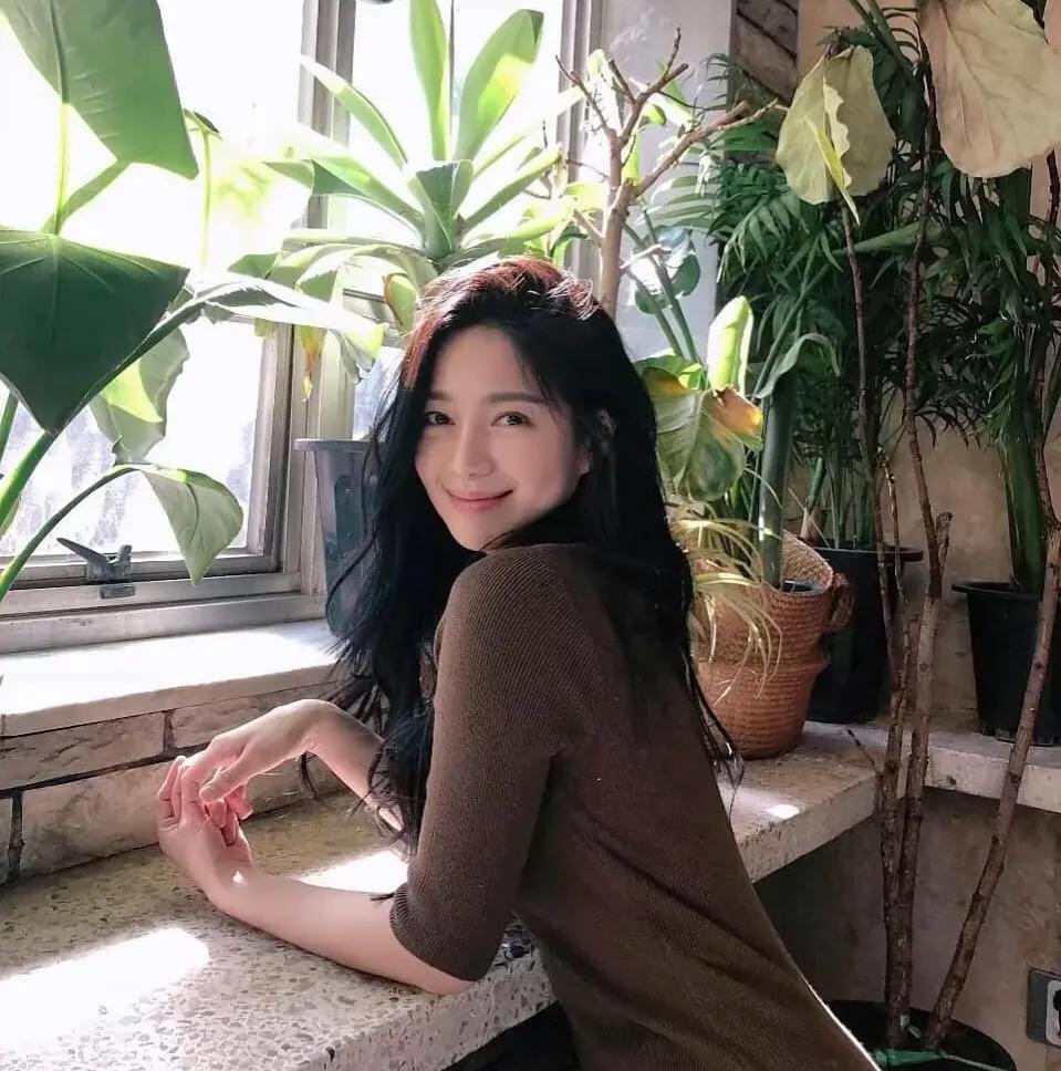 Korean actress Lee Yia - iNEWS