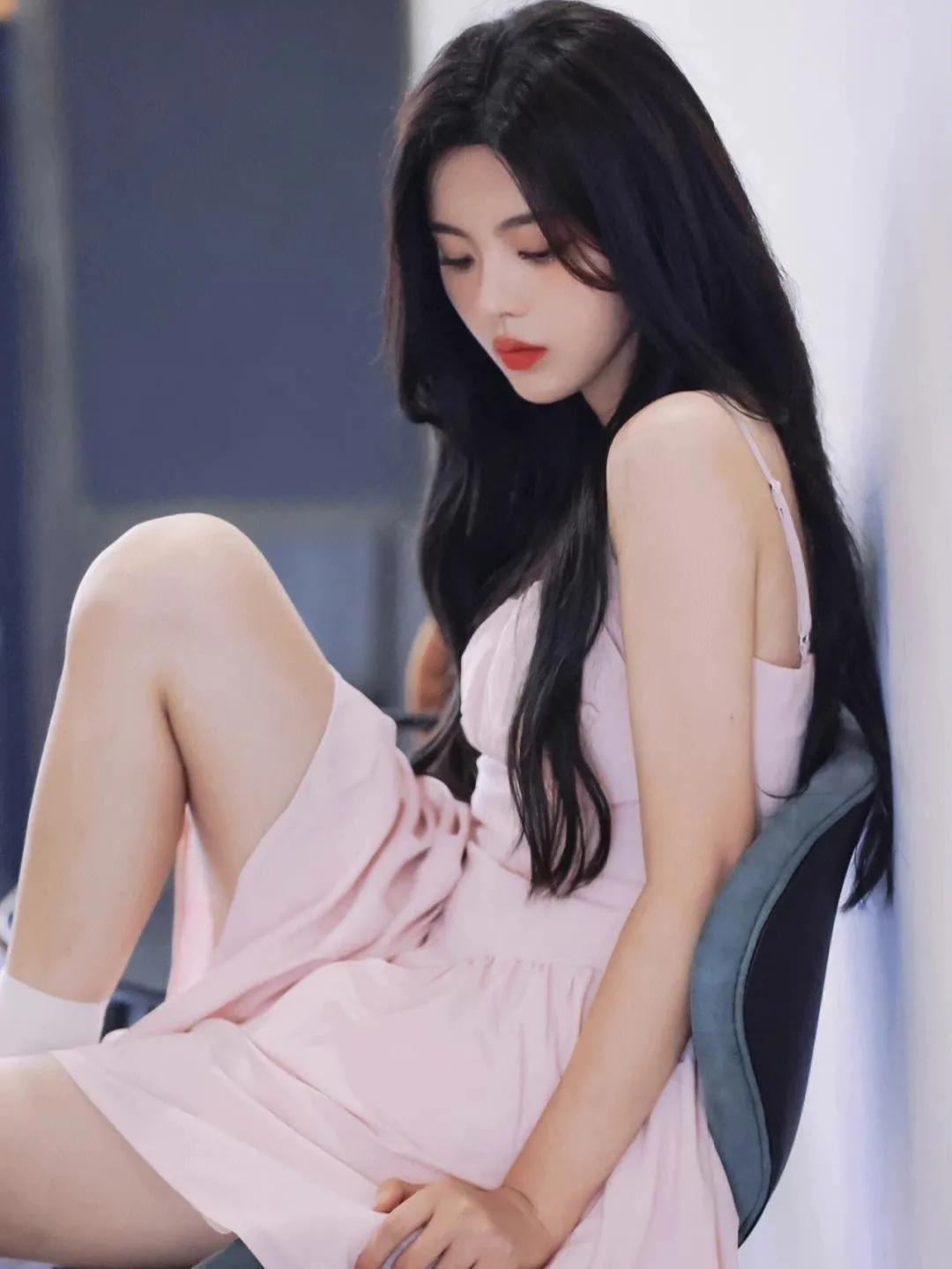 Gossip: Di Lieba, Wang Yibo, Yang Zi, Fan Bingbing, Wang Ou, Zheng Shuang, Zhang Heng, Wang Hedi ...