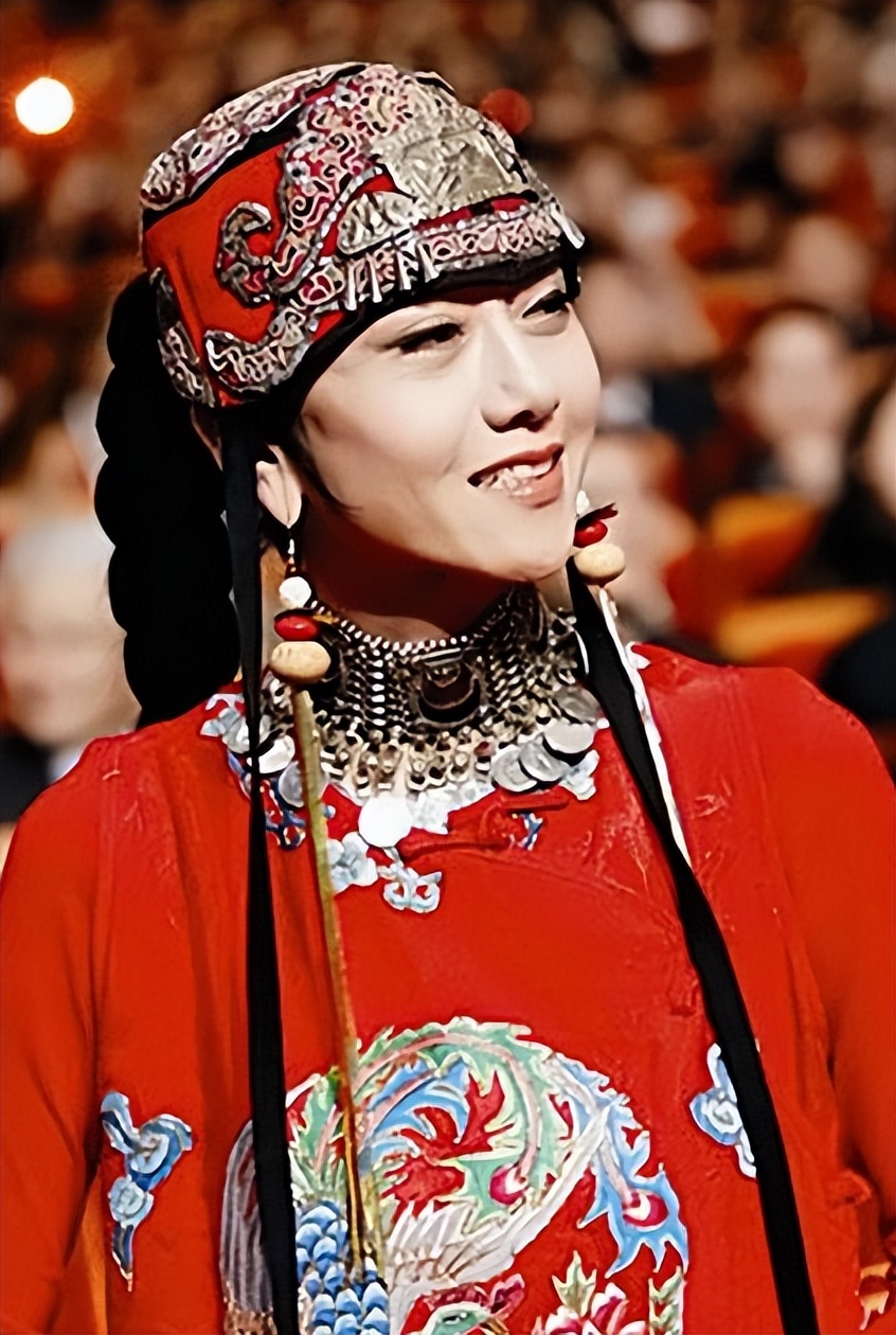 Yang Liping's partner died! Jumped from the 39th floor, only 44 years ...