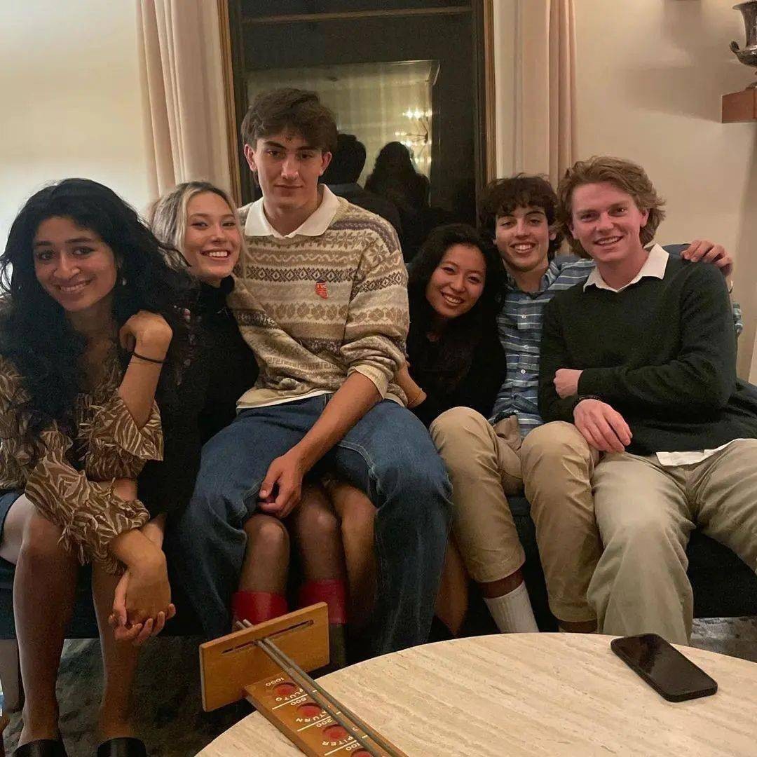 Gu Ailing was revealed to have a new relationship!Intimately hugging ...