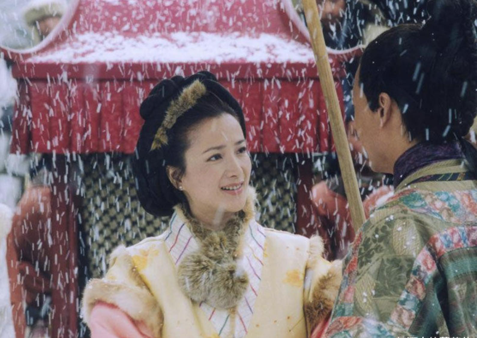 In the Legend of the Condor Heroes, Wanyan Honglie regards Yang Kang as ...