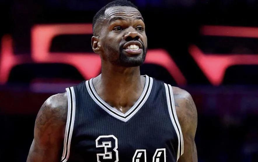 The first shot of the trade deadline, the Heat got the air in a two-for ...