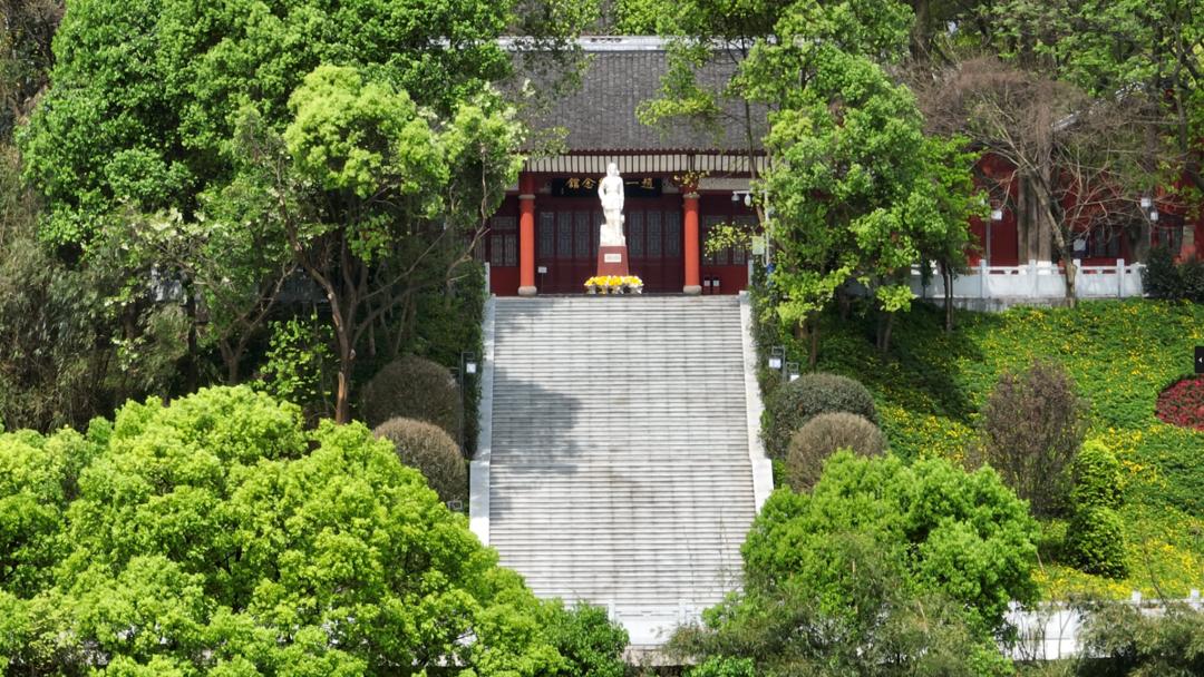 Yiman leads Yibin's red landmark to "live" - iNEWS