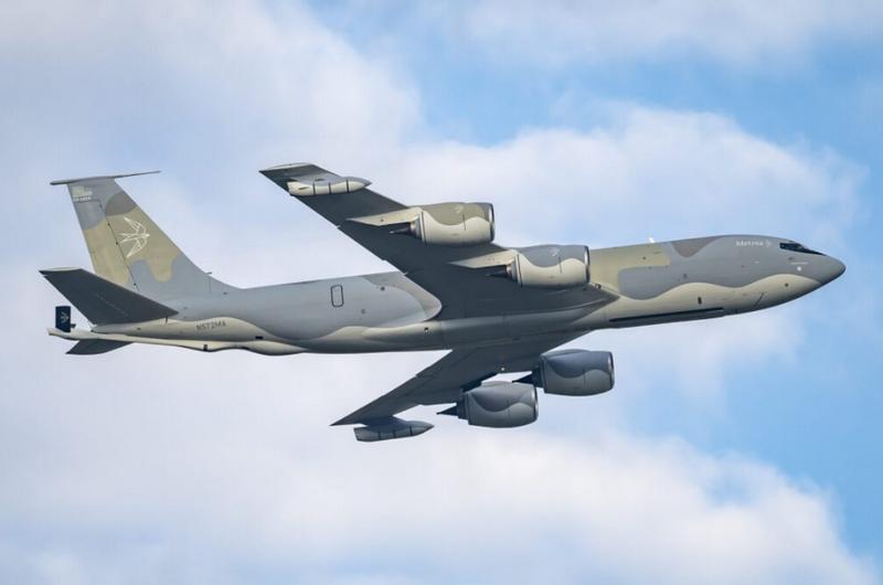 The United States uses mercenary fighter planes to refuel in the air ...
