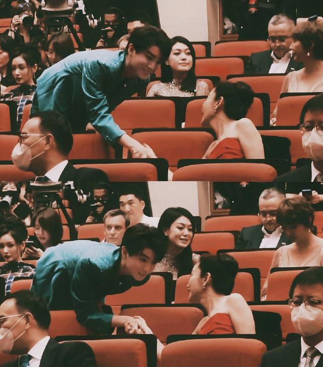 Jay Chou with his son debut?Li Weijia lives in seclusion?Wang Junkai curry favor with Li ...