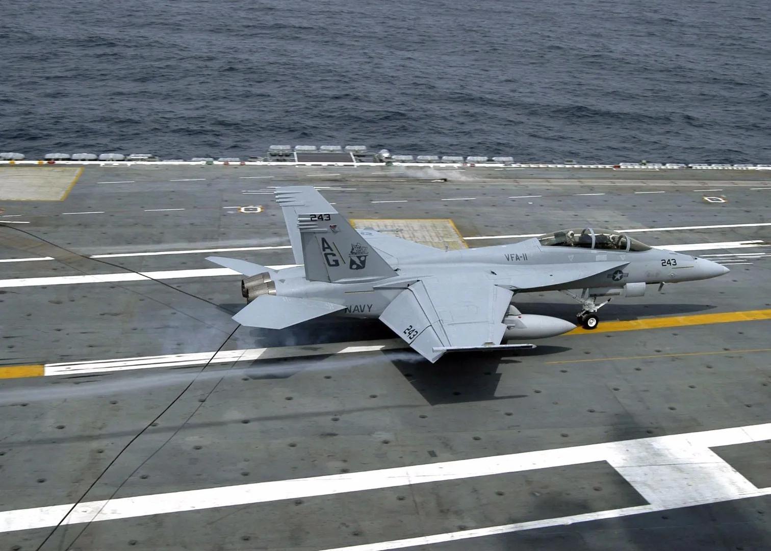 The H-6K+YJ-12 cannot sink the aircraft carrier strike group and needs ...