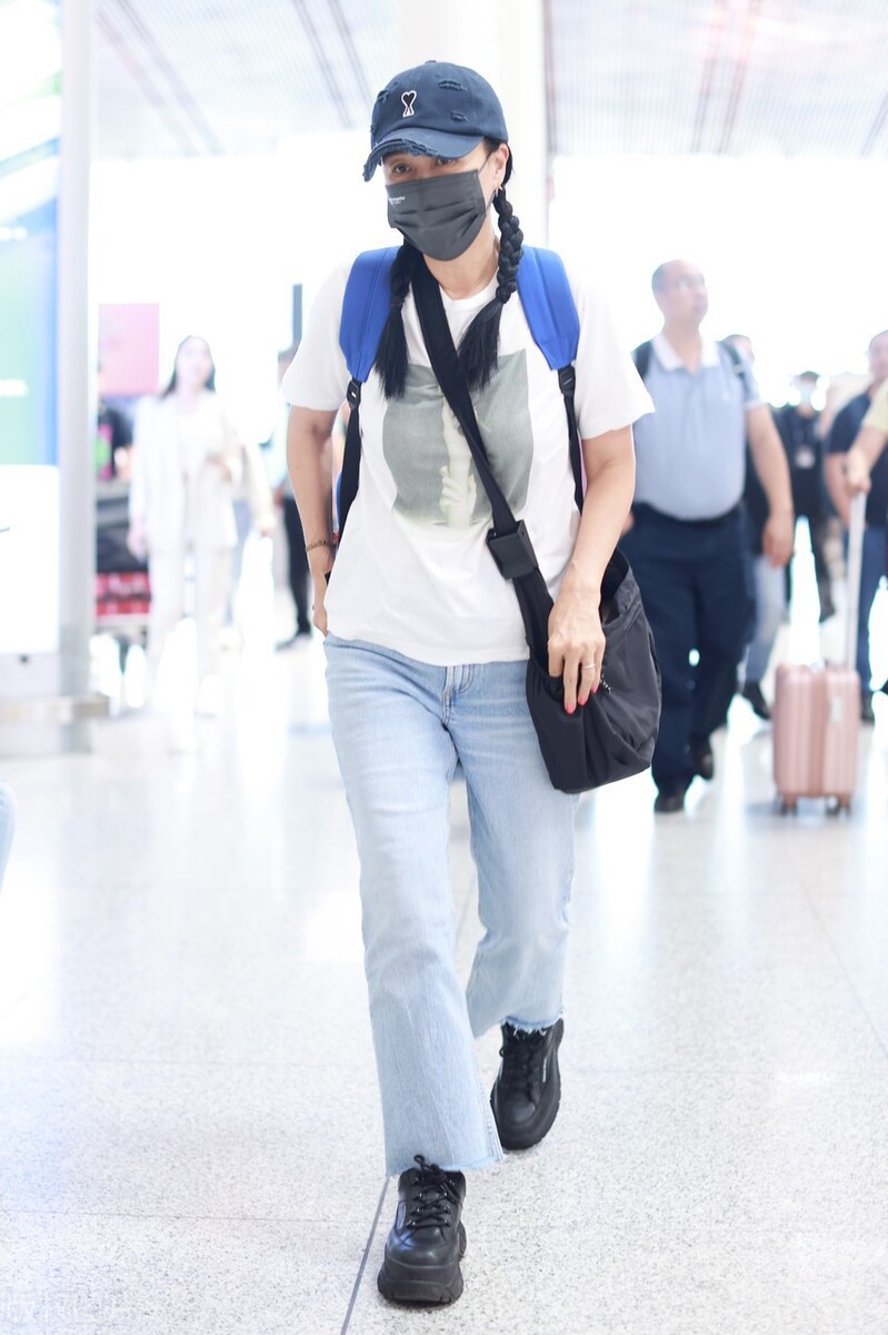 Is Na Ying so low-key when she goes out now? - iMedia