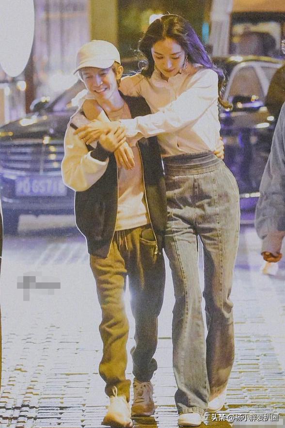Yang Mi was visited by Guo Jingming!Intimate hugs are good, and the ...