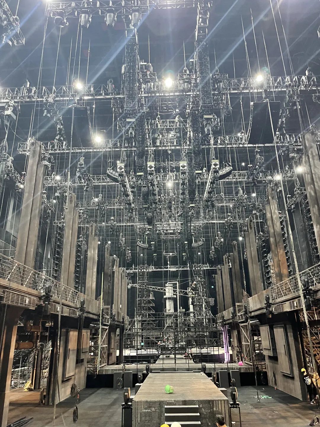 The beautiful stage of the brothers!"Call Me by Fire" Season 2 ...