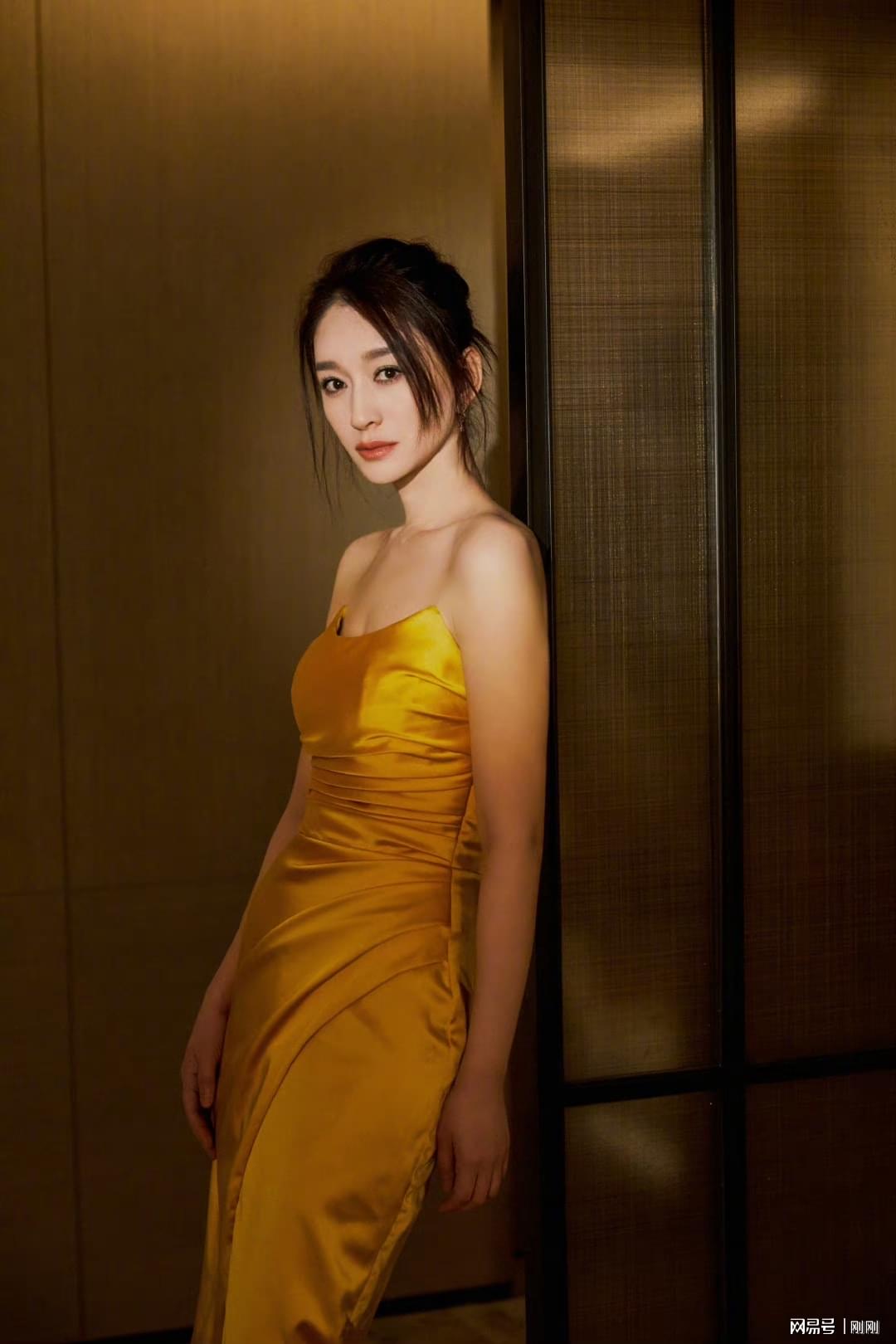 Irresistible Beauty Li Xiaoran - iMedia