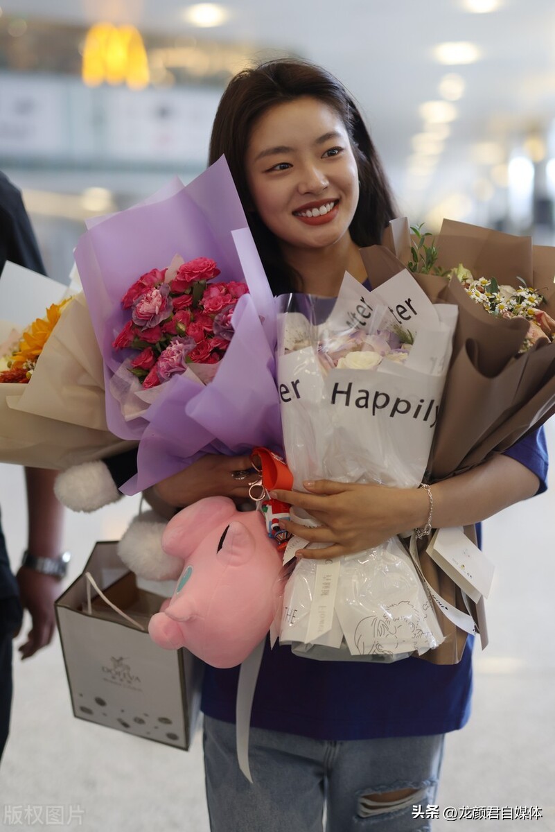 Xu Ruohan is a well-known Chinese actress, born in 1995 - iNEWS