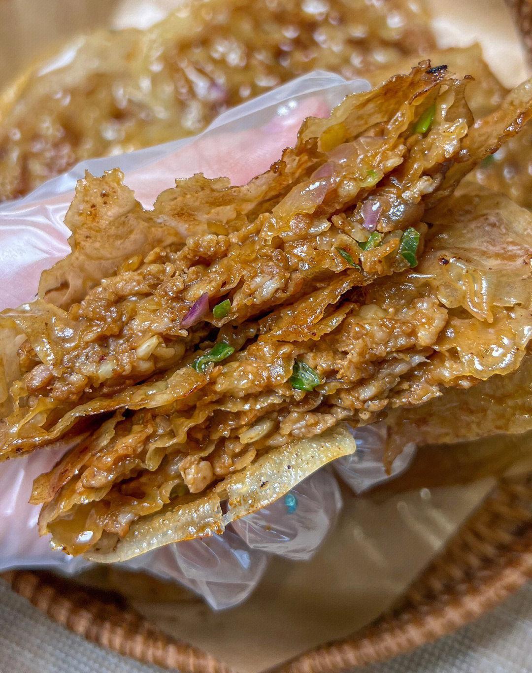 Use wonton wrappers to make mille-feuille pies, the taste is better ...