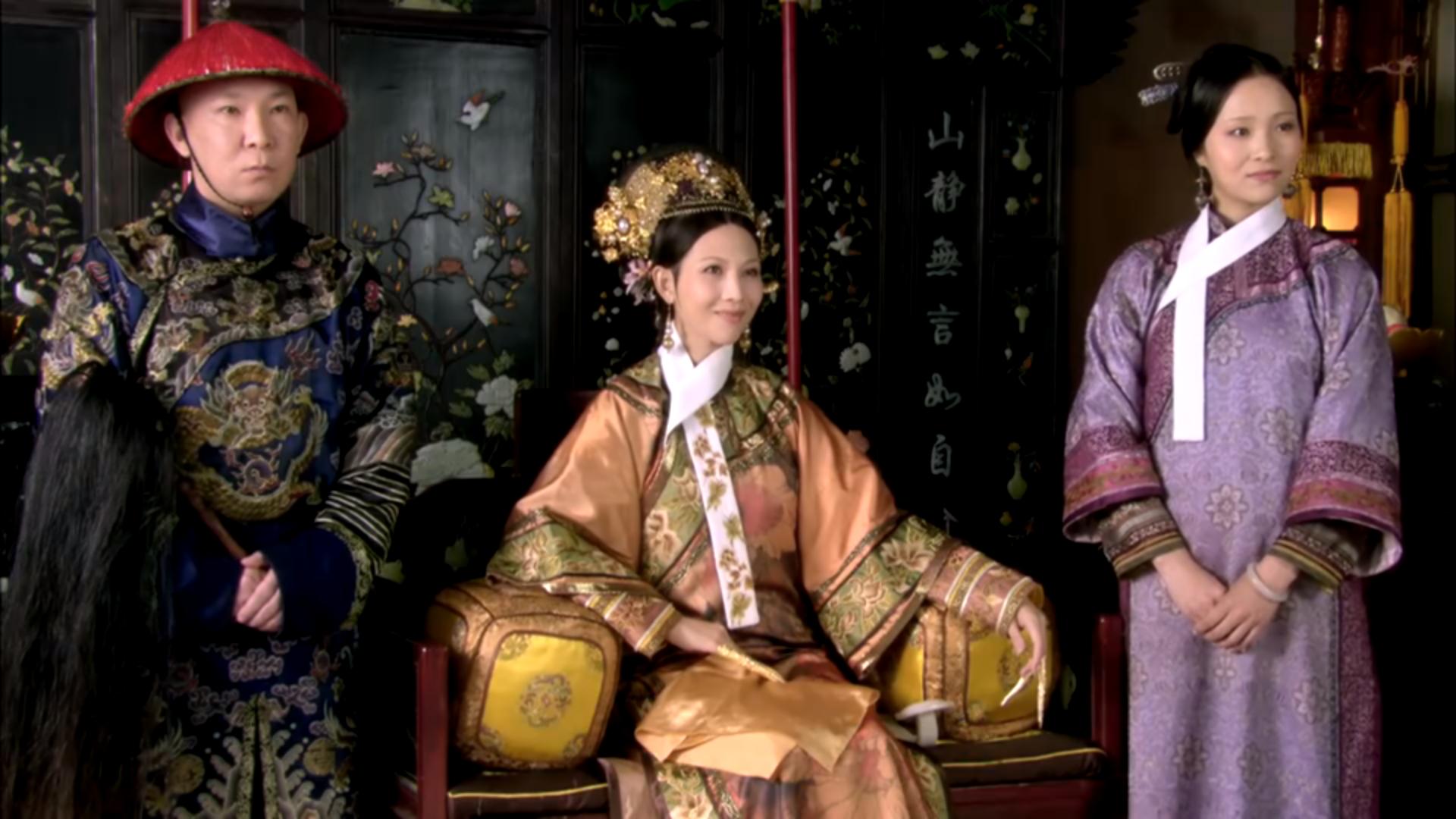 The Legend of Zhen Huan: Why did the queen only wear one pair of ...